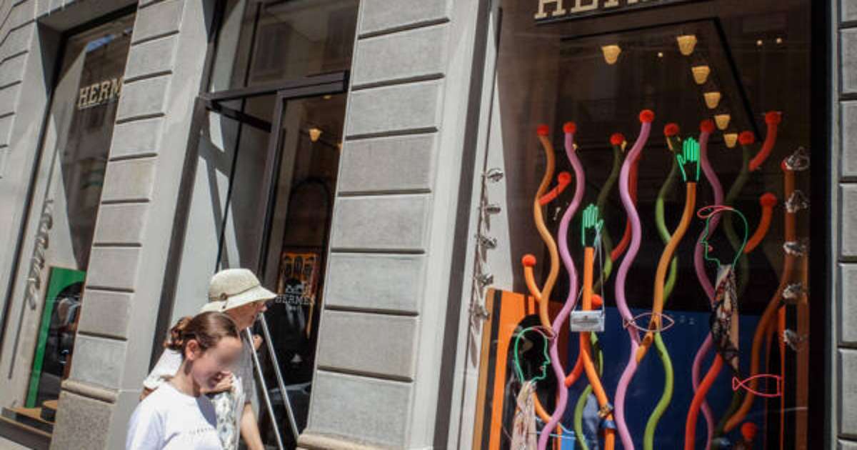 Bandidos roubam quase R$ 500 mil em bolsas da Hermès em Milão