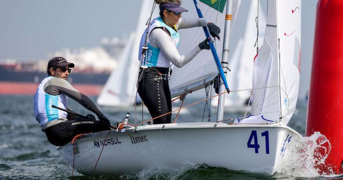 Brasileiros estreiam no Mundial de Vela 2023
