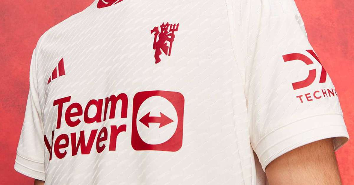 "Red Devil": Manchester United lança novo terceiro uniforme para a ...