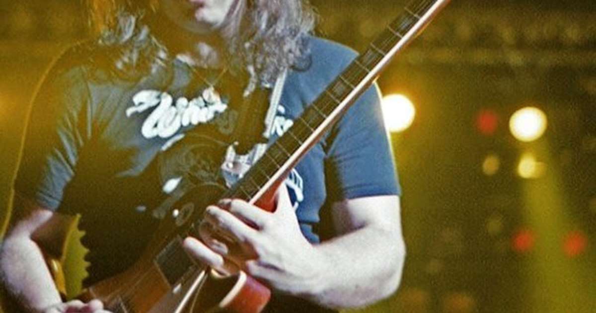 Bernie Marsden, guitarrista original do Whitesnake, morre aos 72 anos