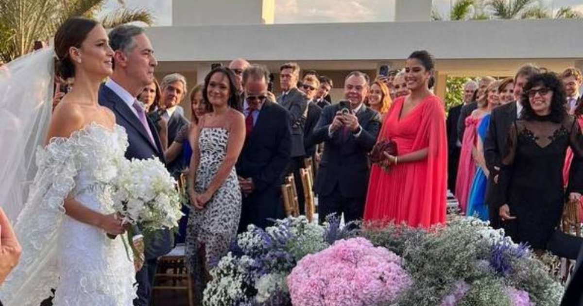 Ministros do STF marcam presença em casamento da filha de Barroso