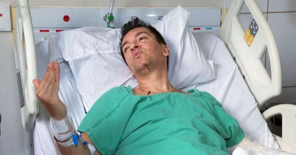 Cantor Regis Danese é transferido de hospital e está na UTI após acidente