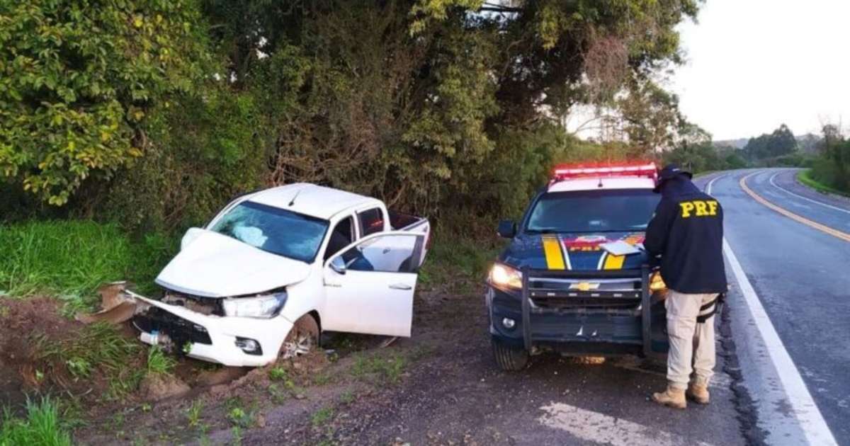 Motorista embriagado e armado causa acidente na BR-290 e é preso