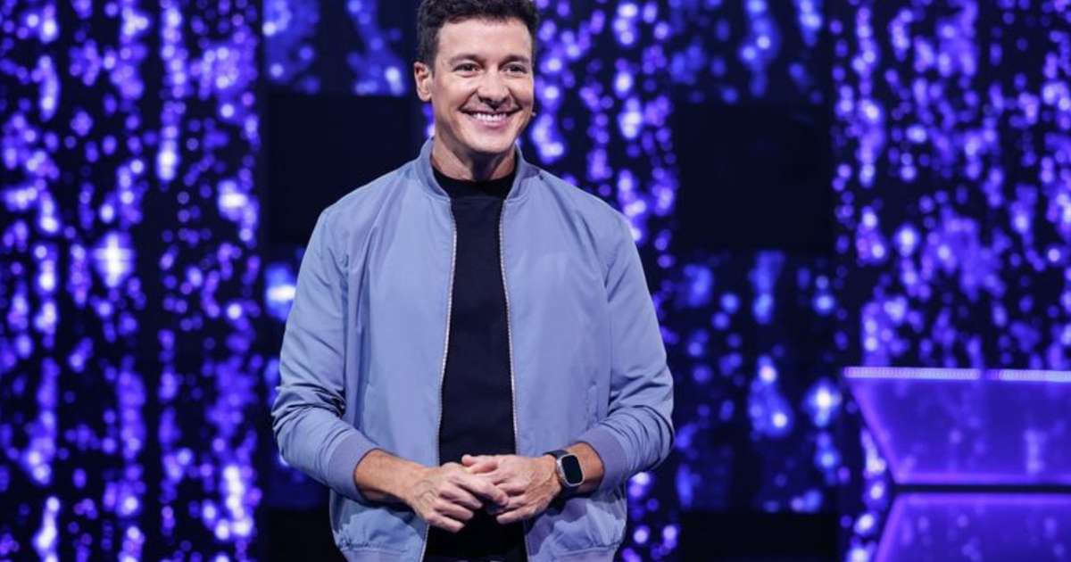 Rodrigo Faro aparece em evento com as três filhas e beleza delas chama ...