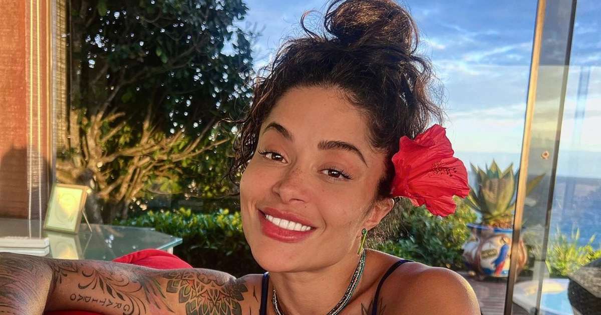 Aline Campos revela ataque de pássaro durante passeio de lancha ...