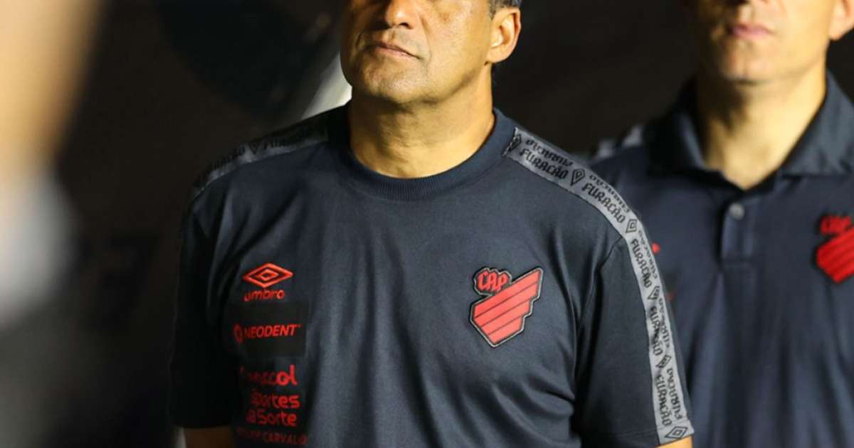 Wesley Carvalho avalia vitória do Athletico sobre o Flamengo e admite ...