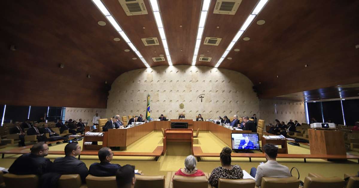 Stf Condena 1º Réu Do 8 1 à Pena De 17 Anos De Prisão Por Cinco Crimes