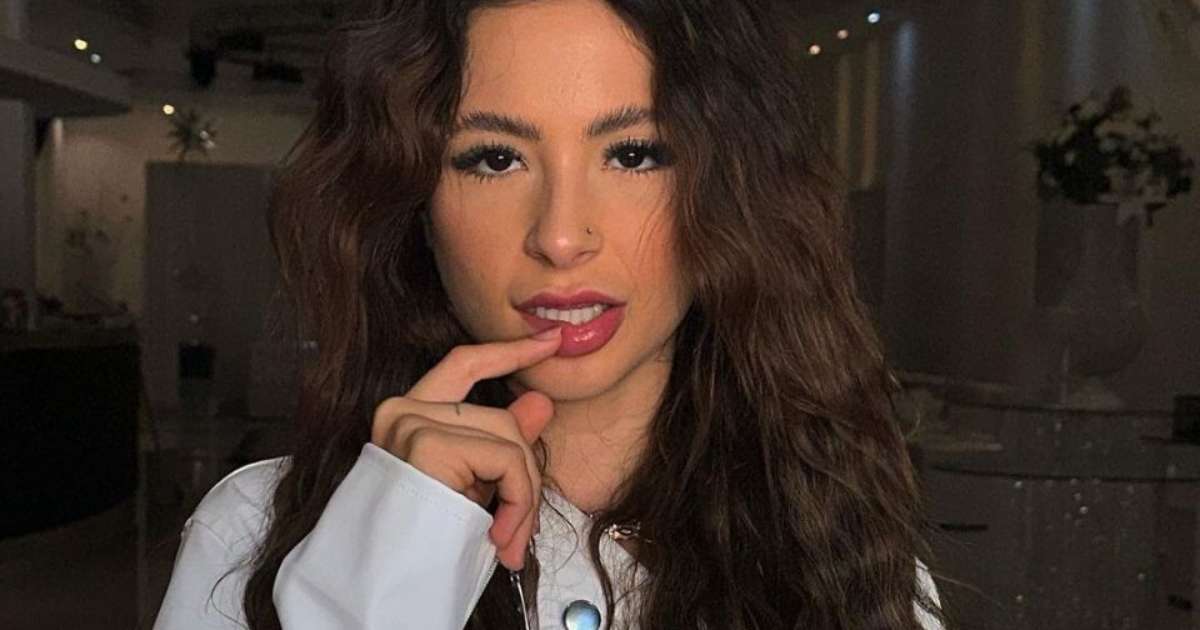 Quem é Nathalia Valente, influencer que chorou com tatuagem e ...