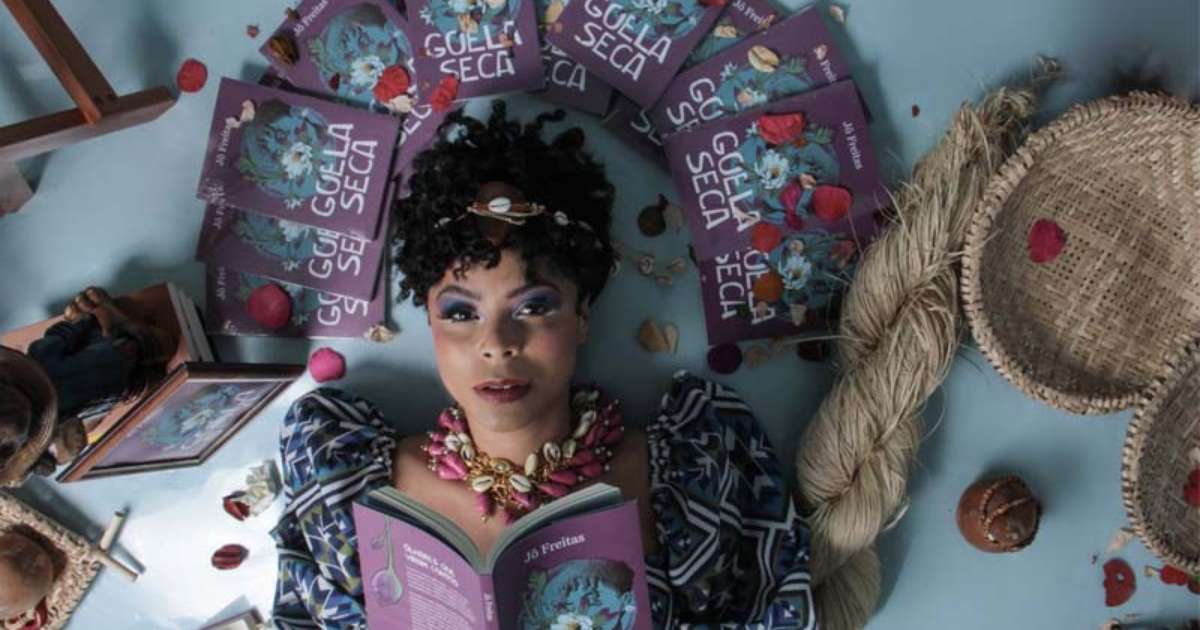 'Goela Seca': Autora baiana Jô Freitas lança seu primeiro livro