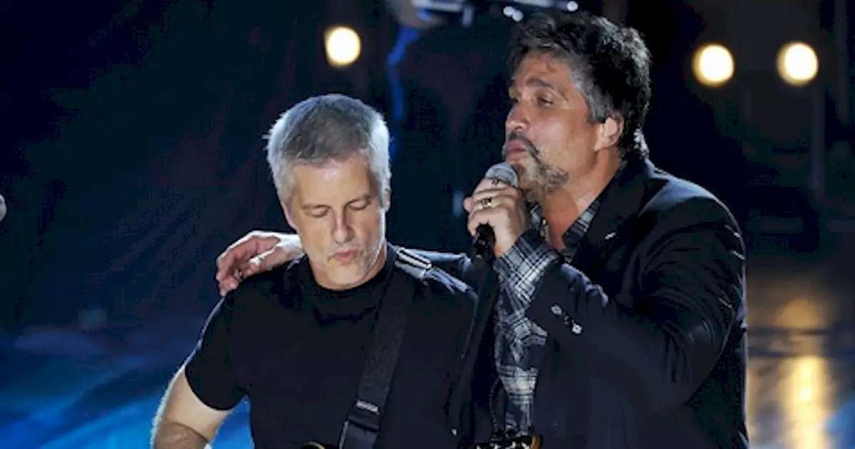 Victor e Leo fazem show surpresa em São Paulo no Villa Country