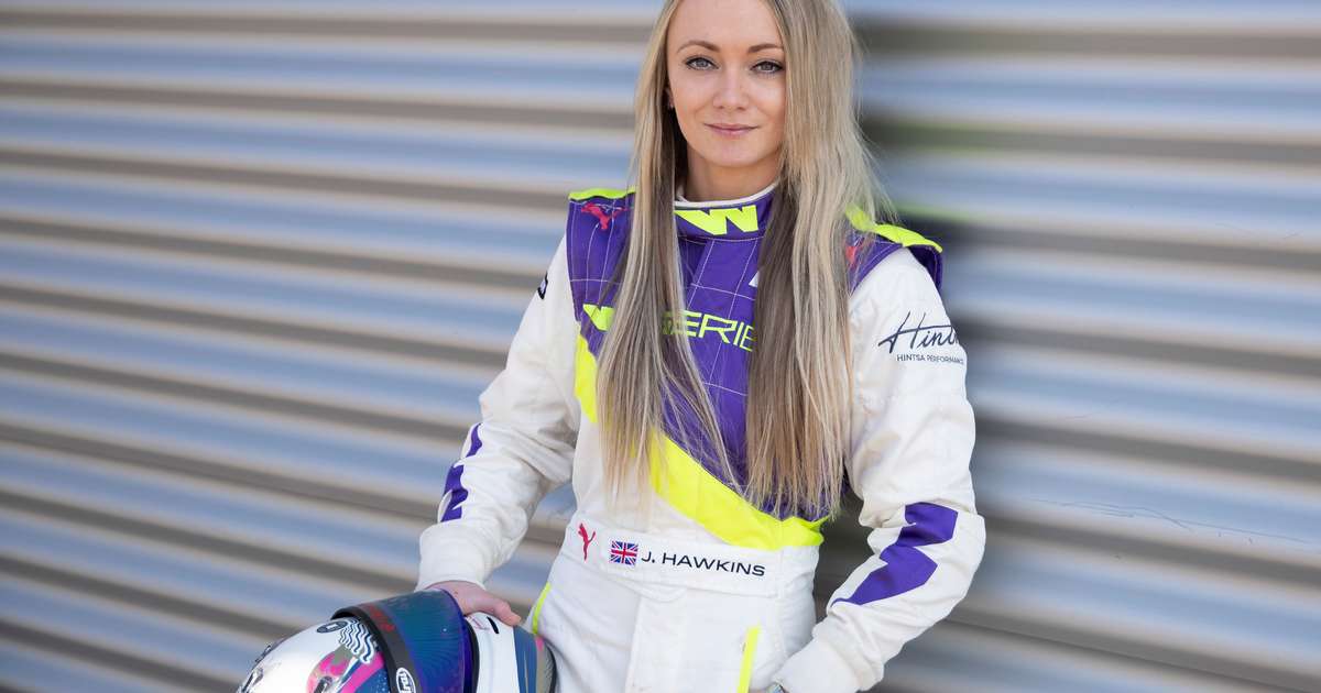 Jessica Hawkins se torna primeira mulher em cinco anos a testar carro de F1