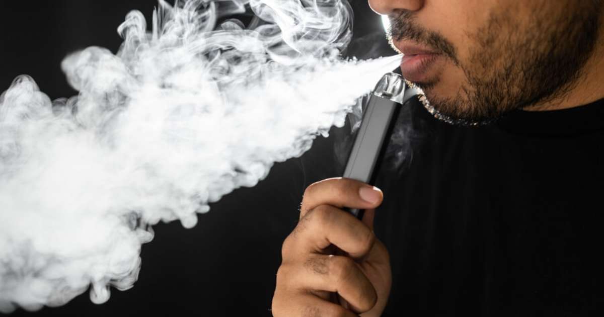 Cigarro eletrônico prejudica a fertilidade masculina, diz estudo