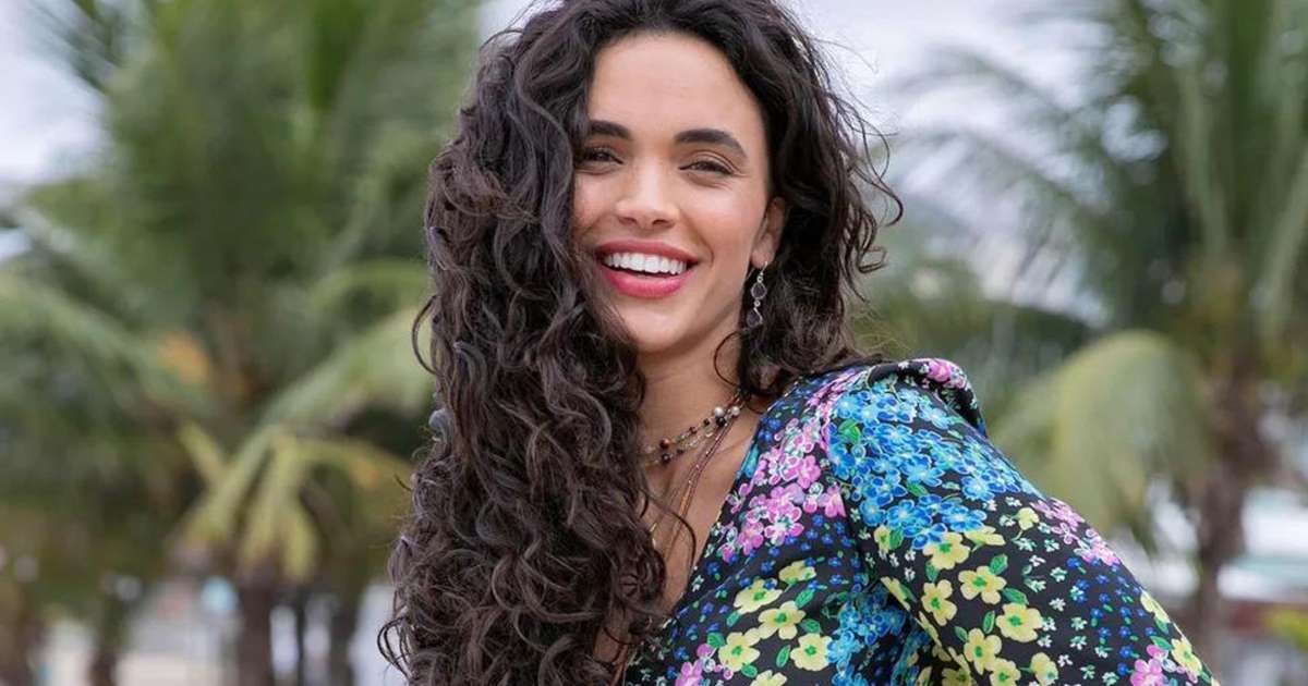 Luna de 'Fuzuê', Giovana Cordeiro chama atenção de biquíni: 'Que deusa'