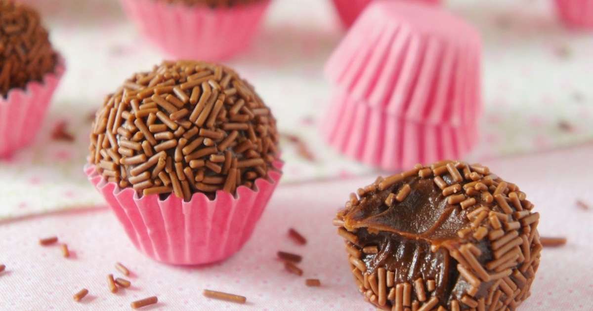 Iguaria nacional: aprenda a fazer brigadeiro de enrolar pela primeira vez