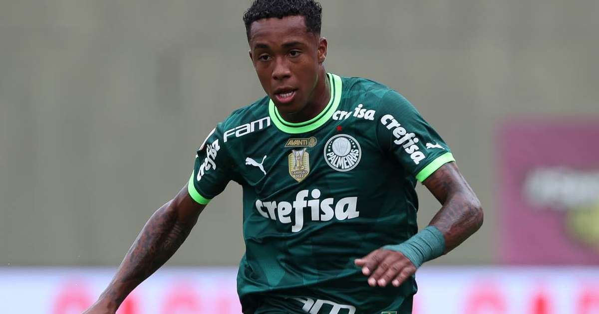 Kevin se destaca em sua primeira partida como titular pelo Palmeiras em ...