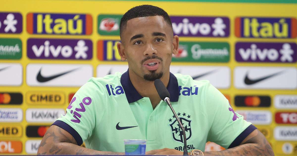 Gabriel Jesus amplia leque de posições e descarta jogar apenas como ...