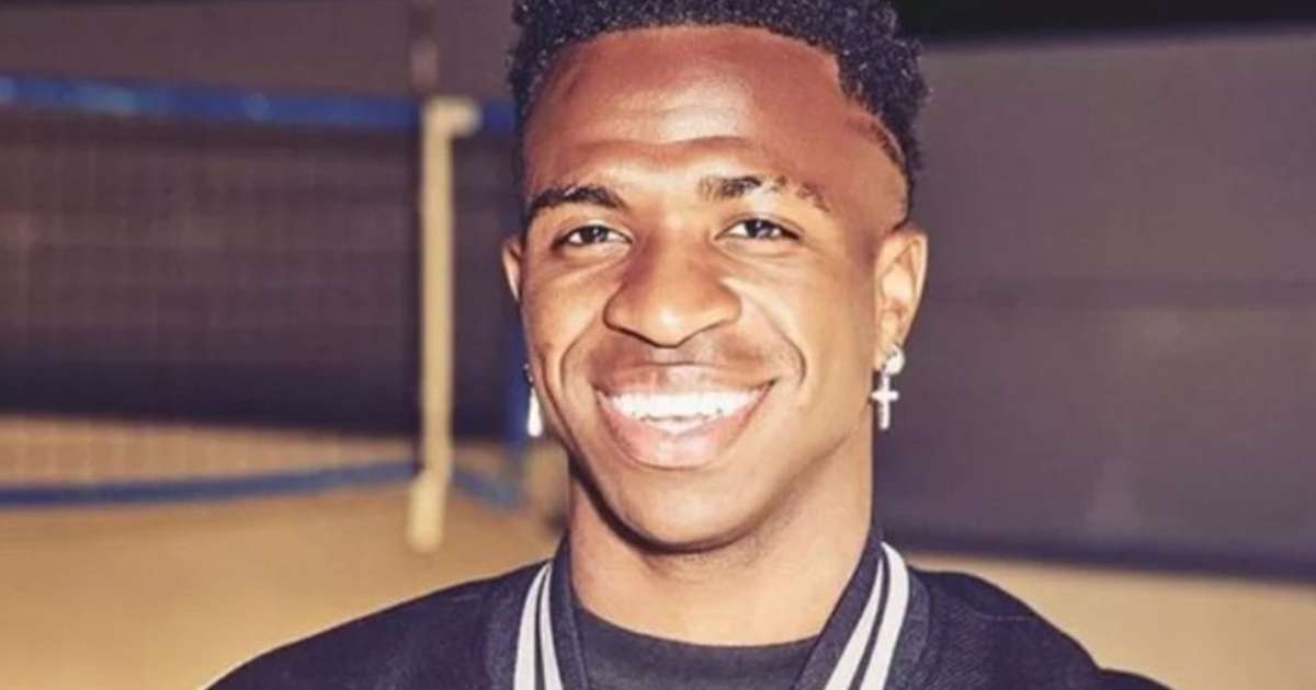 Vaza áudio de mulher que ficou com Vini Jr. em festa em Cuiabá