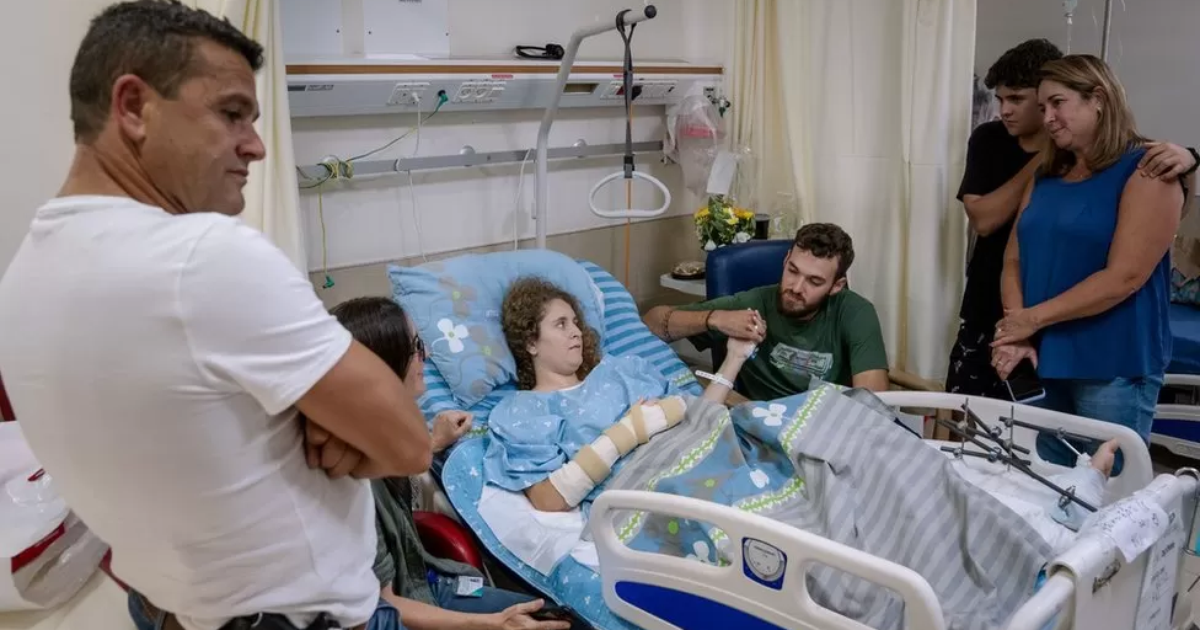 Pai salva filha que não via há seis anos de massacre do Hamas