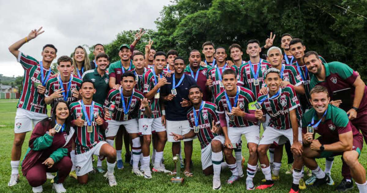 Diretor da base do Fluminense exalta sábado de conquistas: 'DNA do clube'