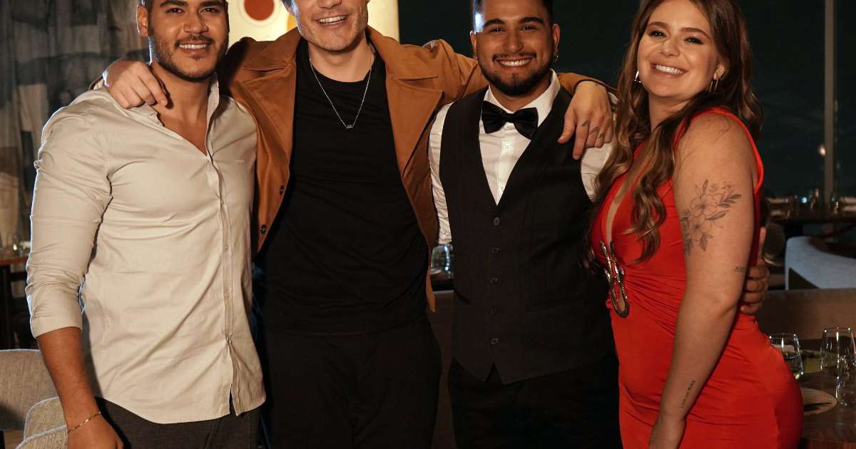 Viih Tube pede Eliezer em casamento durante clipe sertanejo