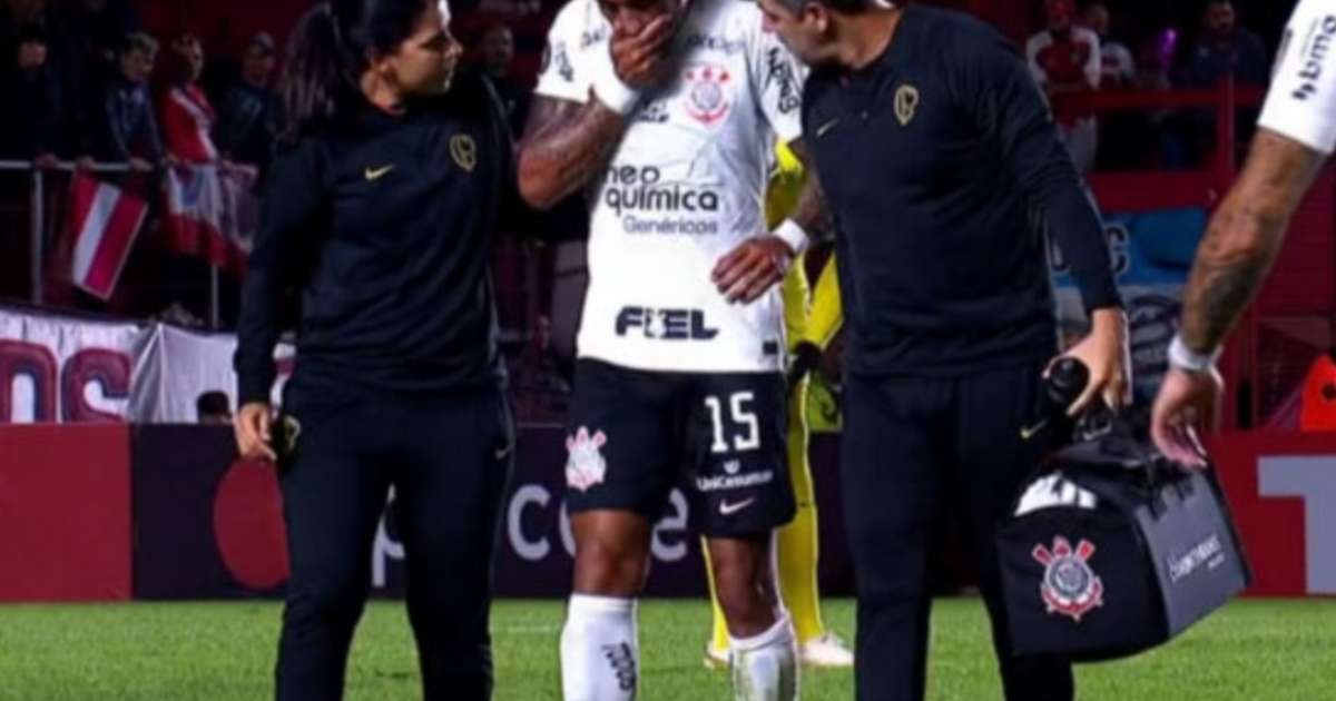 Corinthians estuda renovação de contrato com Paulinho