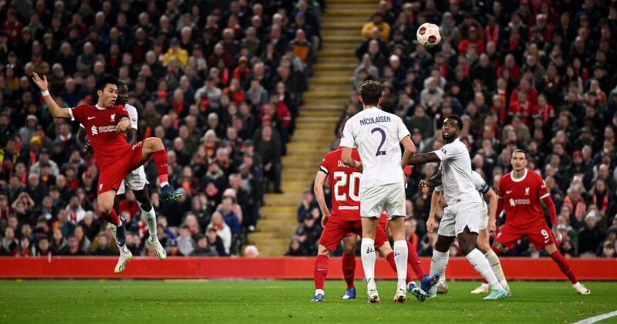 Liverpool goleia Toulouse e mantém 100% na Liga Europa