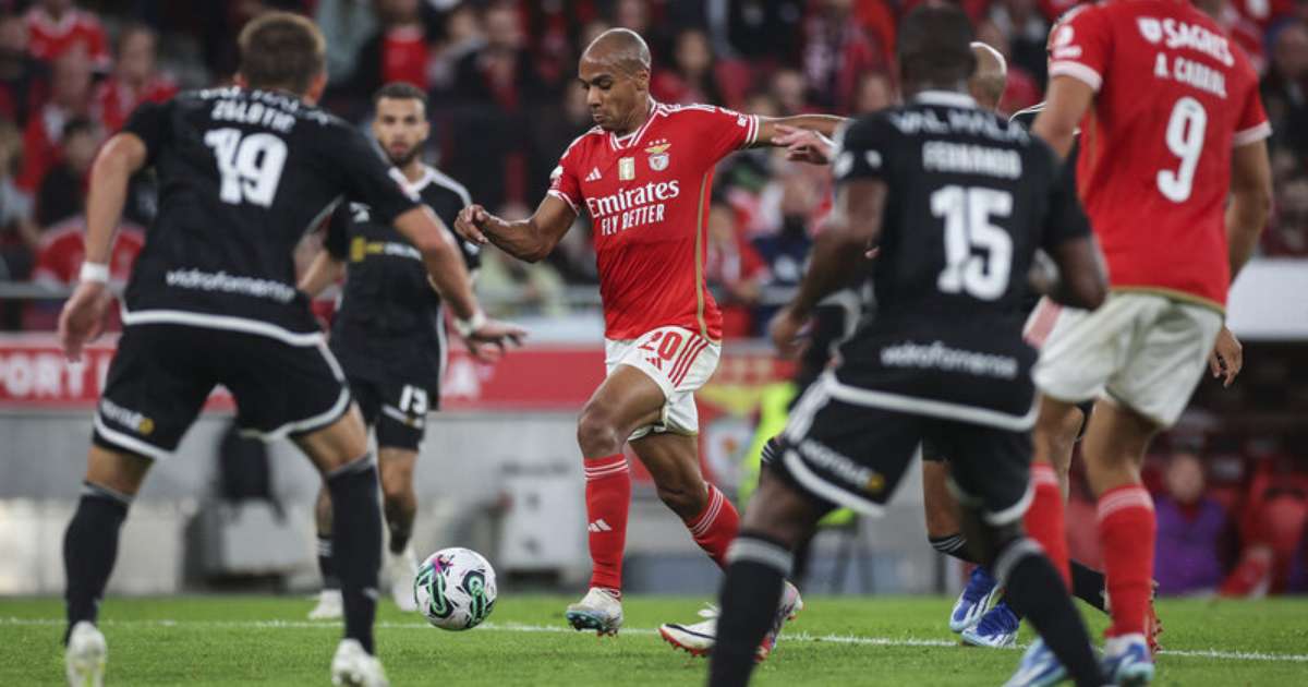 Benfica tropeça em casa: empata com o modesto Casa Pia