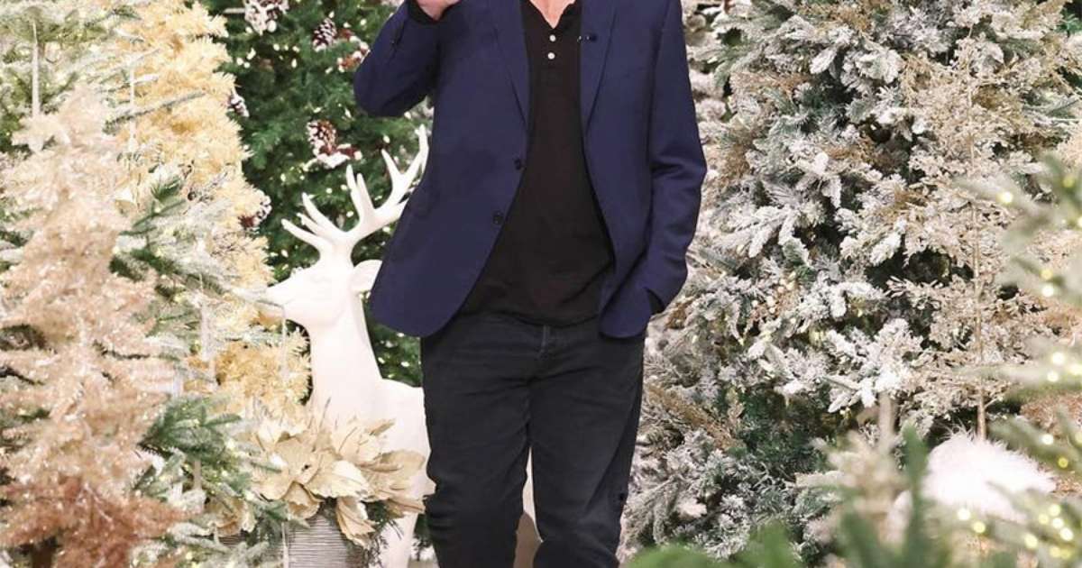 Elenco de "Friends" se reúne no funeral de Matthew Perry