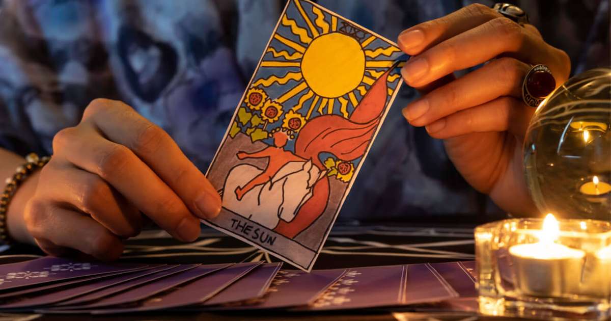 Descubra qual carta do tarot corresponde ao seu signo