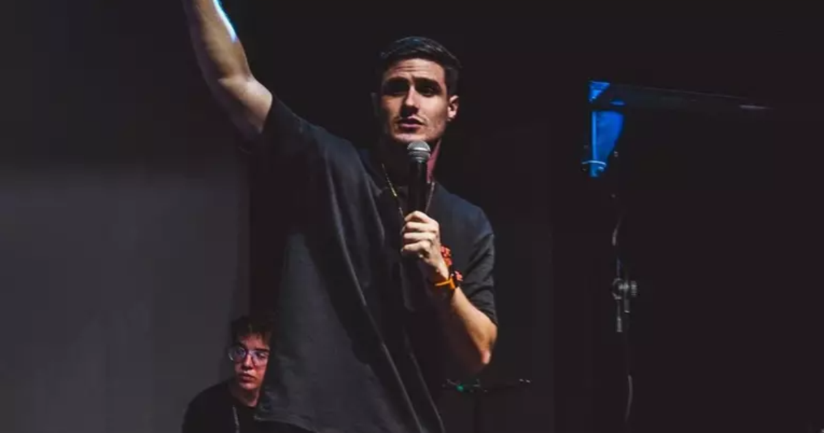 Victor Bonato, influencer evangélico acusado de estuprar fiéis, é solto ...