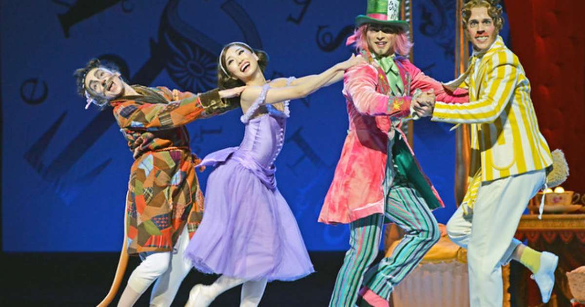 Inspirado na versão do "The Royal Ballet" de Londres, espetáculo de ...