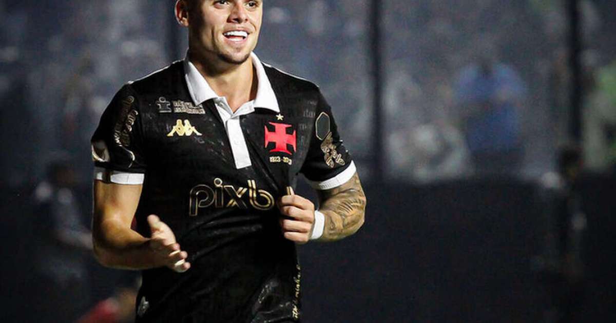 De volta da Data-Fifa, Medel e Gabriel Pec retomam treinamentos no Vasco
