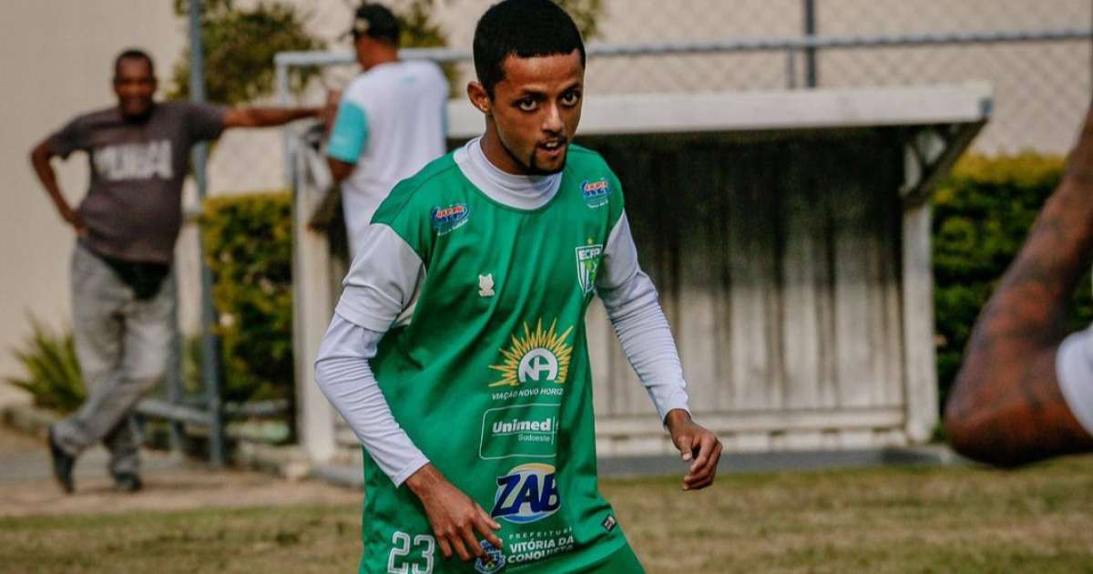 Matheus Raphael fala sobre sua trajetória no futebol brasileiro