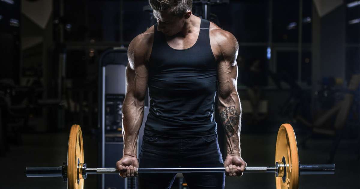 O que é vigorexia? Entenda o transtorno e a relação com academia