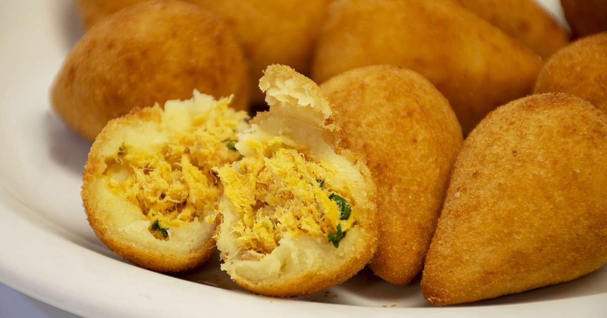 Coxinha: saiba tudo sobre este petisco 100% brasileiro; veja receitas