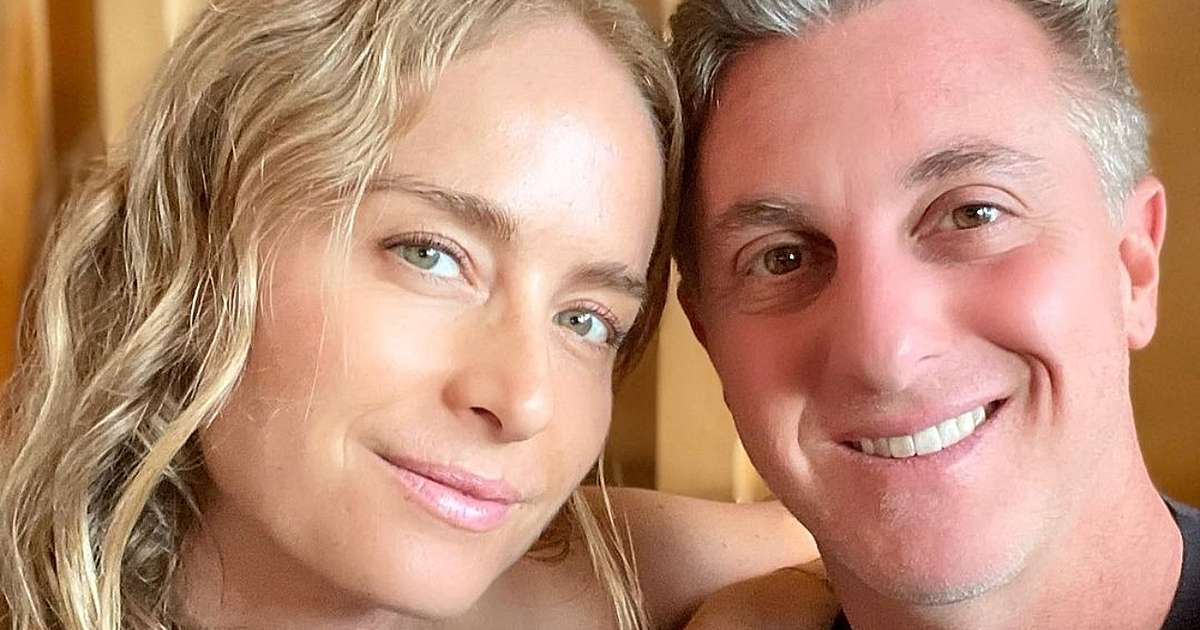 Angélica completa 50 anos e Luciano Huck se declara: "Sempre ao seu lado!"