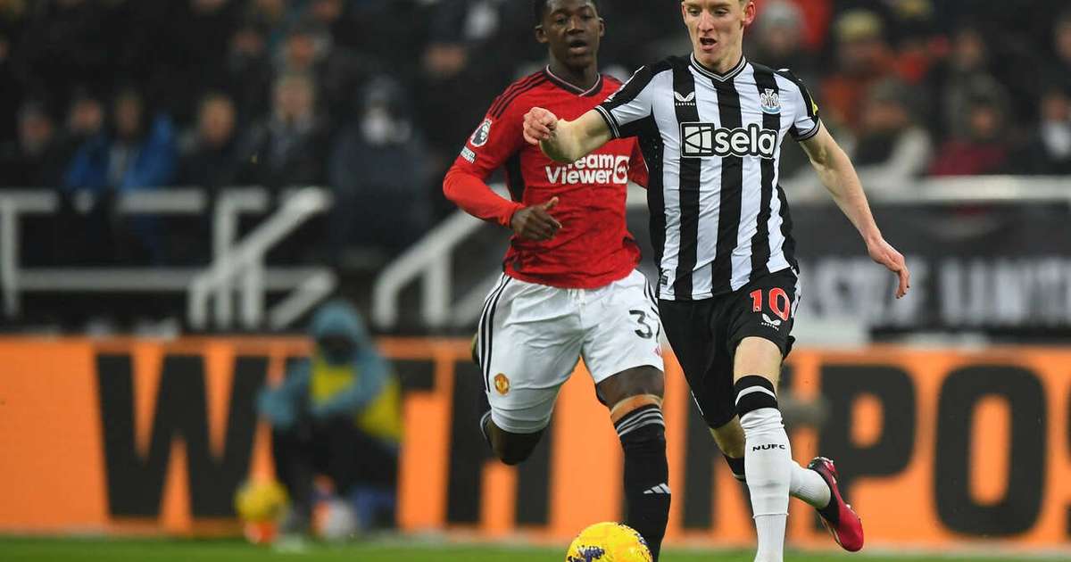 Em jogo abaixo de zero, Newcastle vence Manchester United