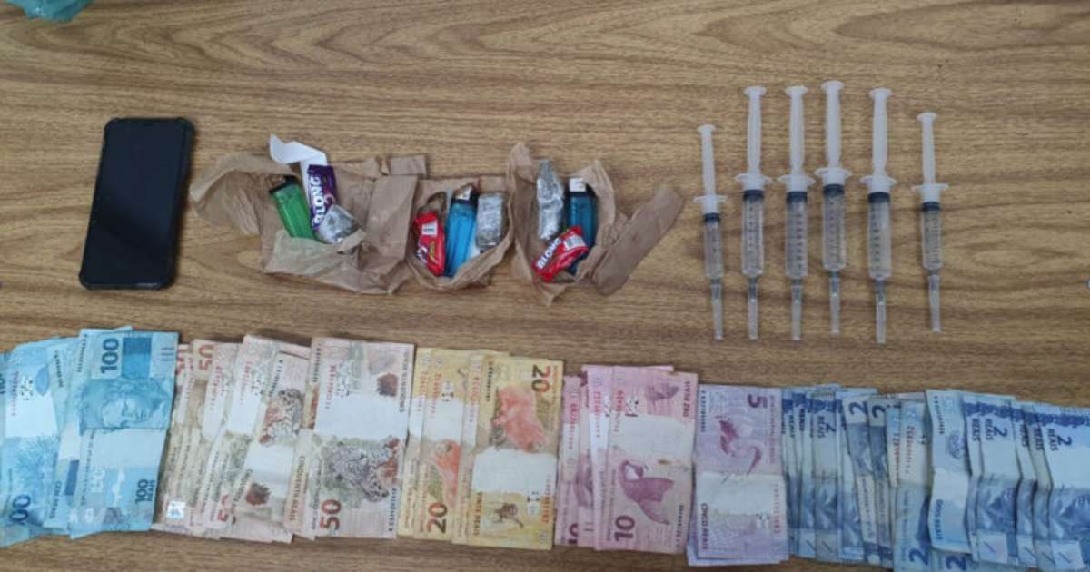 BM encontra kits maconha e 6 seringas com liquido incomum durante abordagem