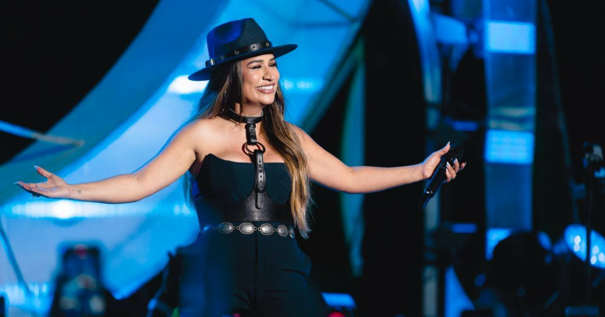 Simone Mendes grava 'Cantando sua História' em Fortaleza