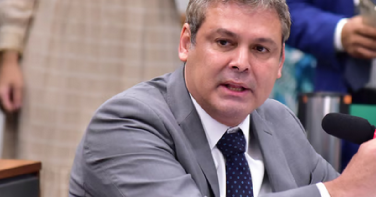 Lindbergh bate boca com a presidente da CMO sobre cortes do PAC e ...