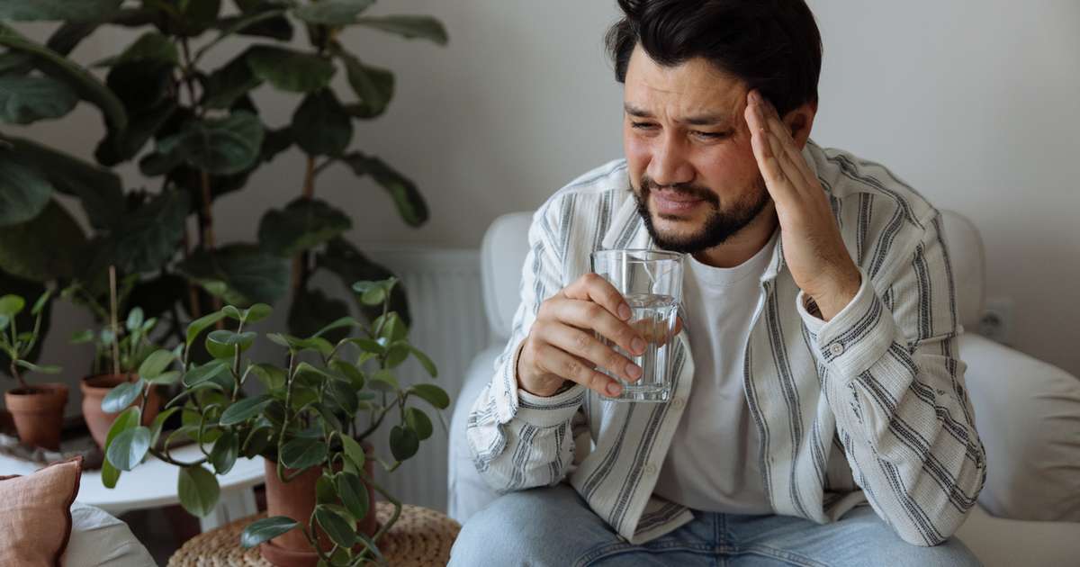 O que causa a ressaca e como se livrar dela