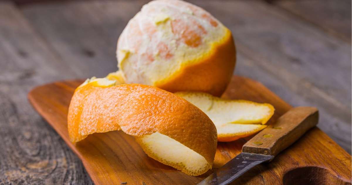 Como descascar laranja sem dificuldade? Aprenda os truques