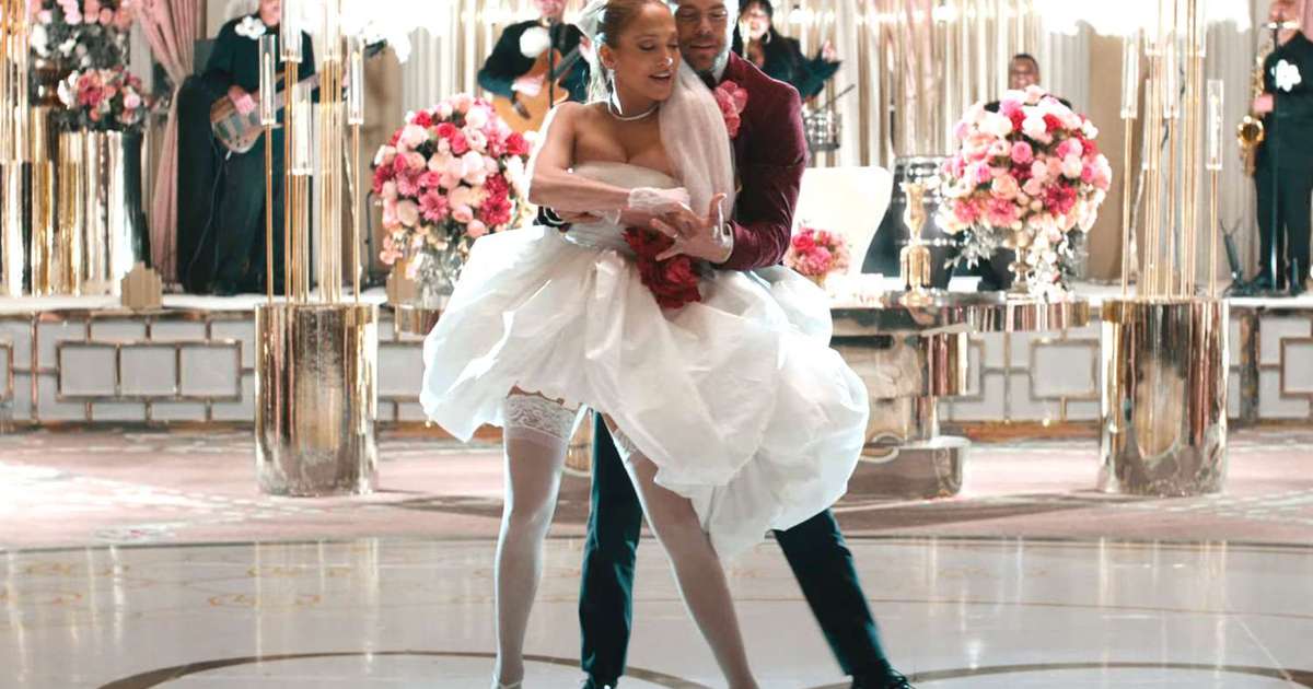 Clipe revela que Jennifer Lopez adora se casar