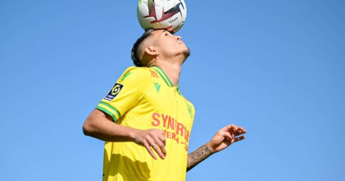 Vasco chega a acordo com Nantes e acerta contratação de Adson