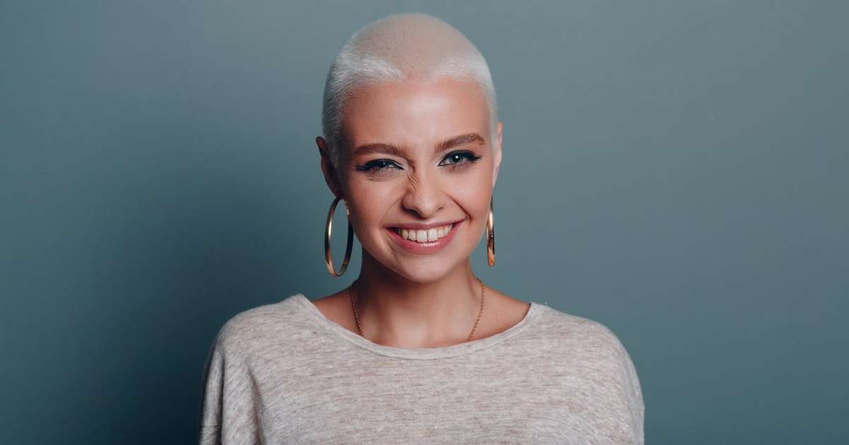 Nevou! Confira dicas para deixar o cabelo platinado
