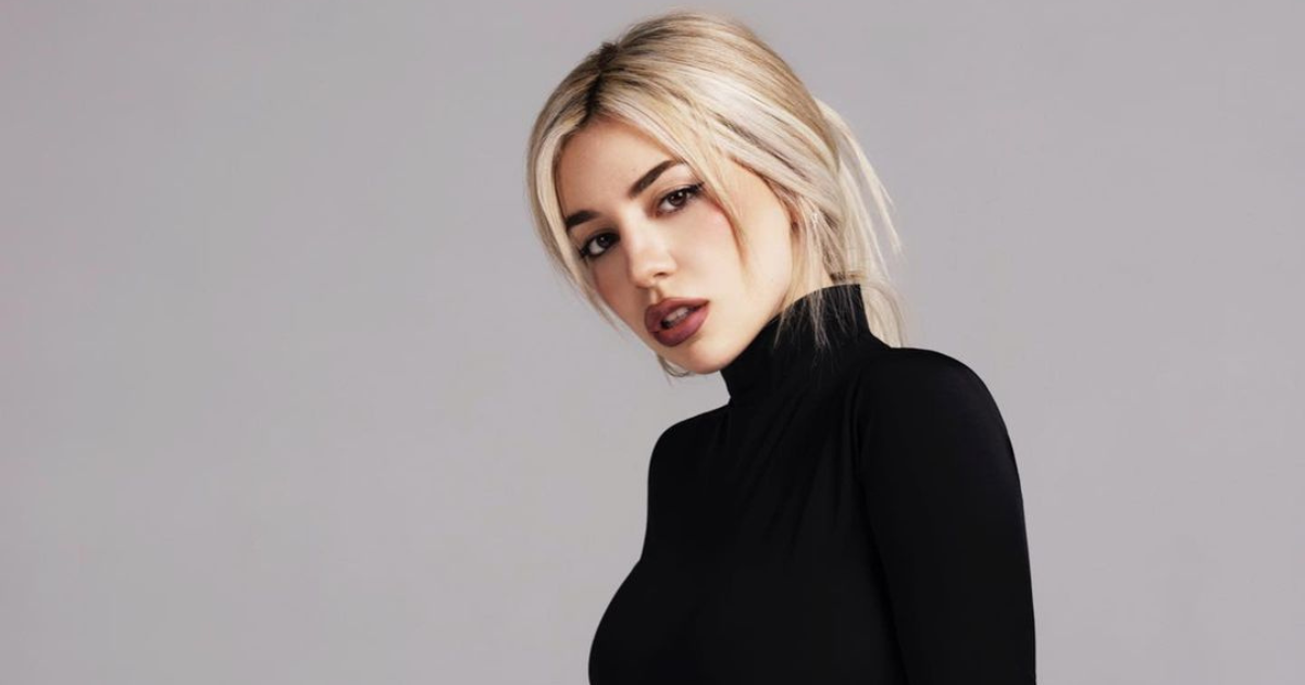 Ava Max lança novo single 'Whatever' com sample de Shakira