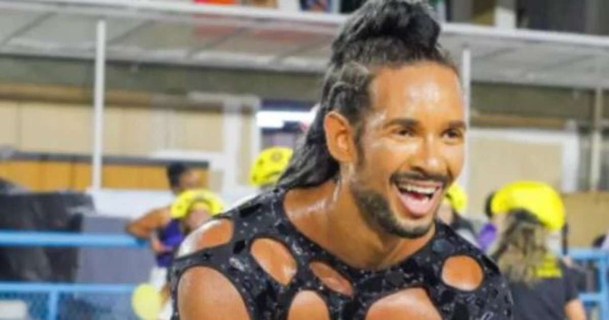 Conheça o goiano que faz história no carnaval como rei de bateria de ...