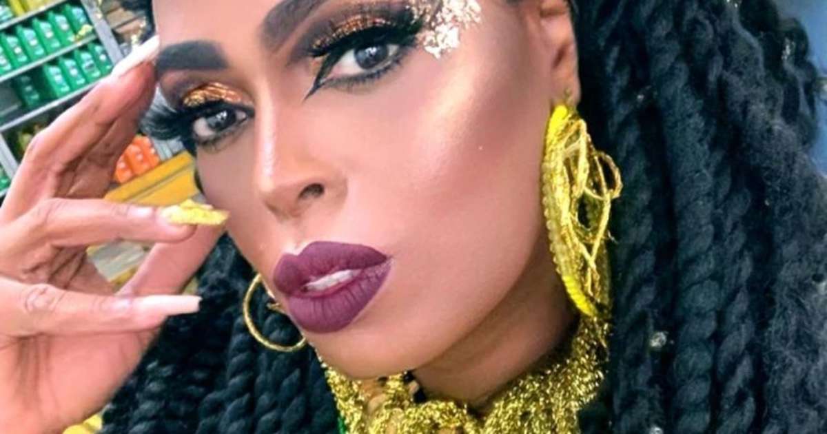 Musa de escola de samba do Rio viraliza com adereço íntimo 'diferentão'