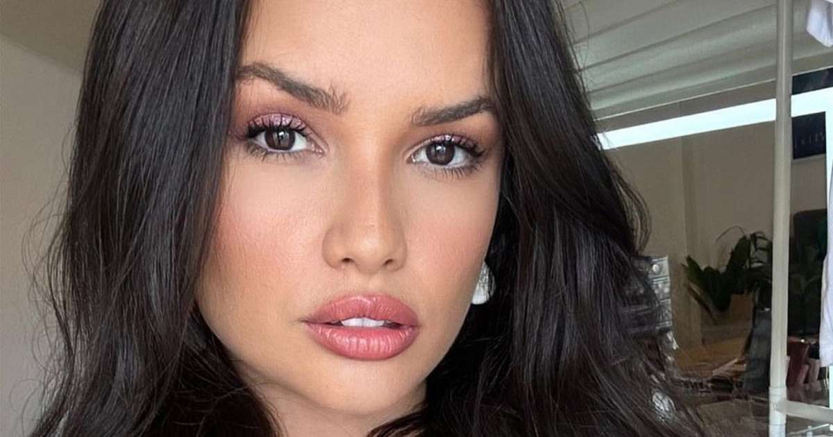 Juliette aparece com look gigante em festa e é detonada na web