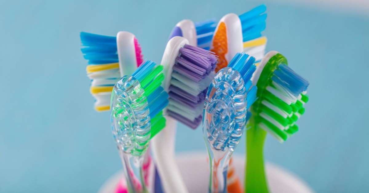 Escova de dente: 3 dicas para escolher o modelo ideal